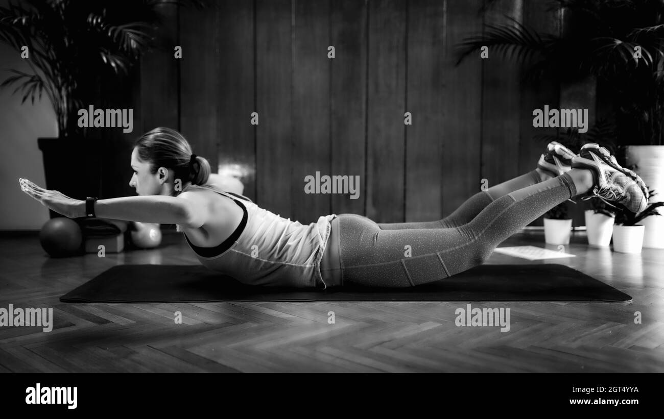 Lower back exercises hi-res stock photography and images - Alamy