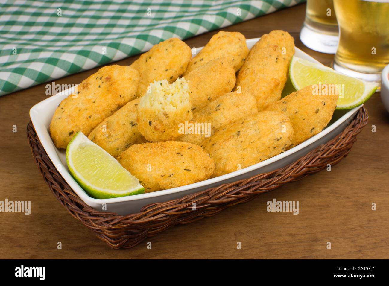 Cuted fish hi-res stock photography and images - Alamy