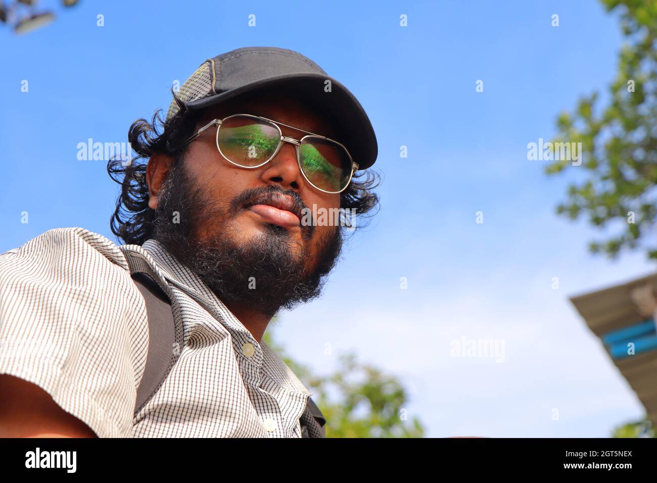 Indian street style fashion week hi-res stock photography and images ...