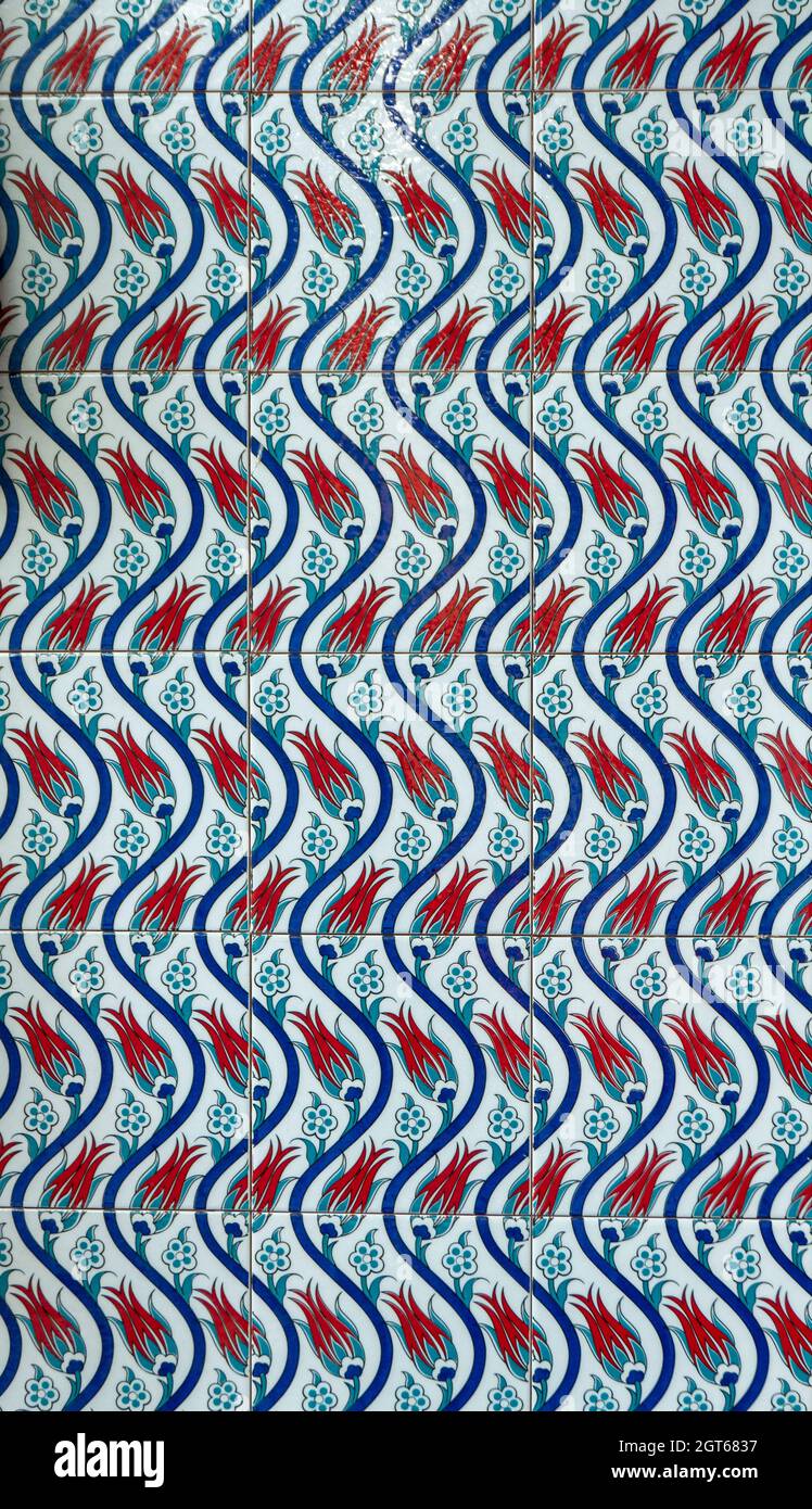 Iznik ceramics hi-res stock photography and images - Alamy