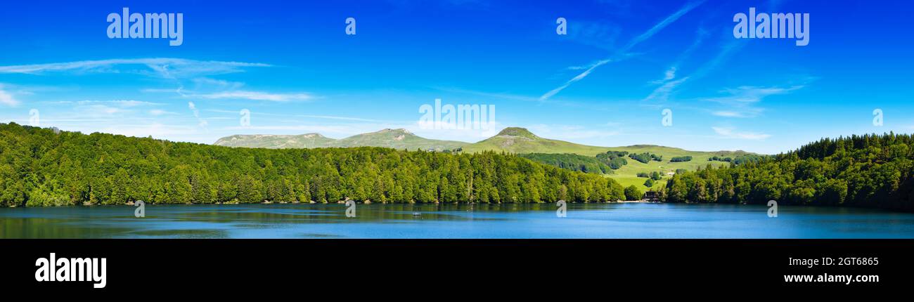 Panoramic view of the landscape of Lake Pavin in Auvergne, France Stock ...