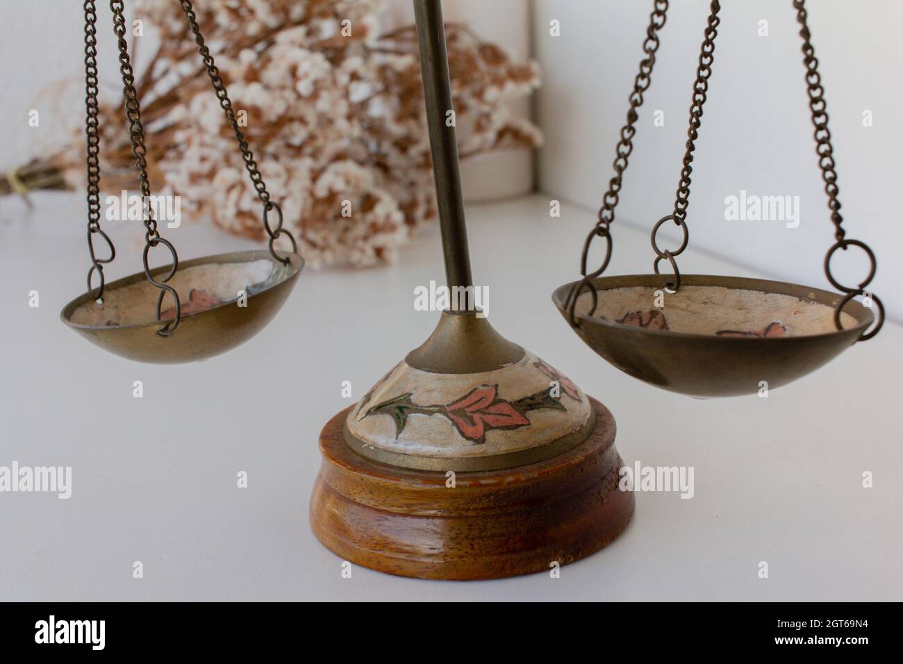 Antique scale studio hi-res stock photography and images - Alamy