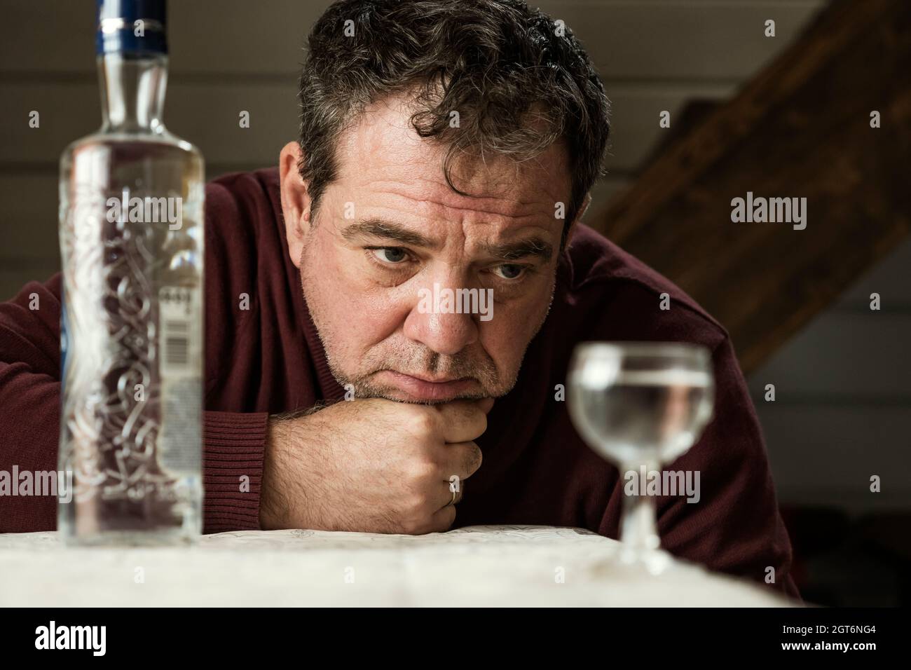 Russia vodka men hi-res stock photography and images - Alamy
