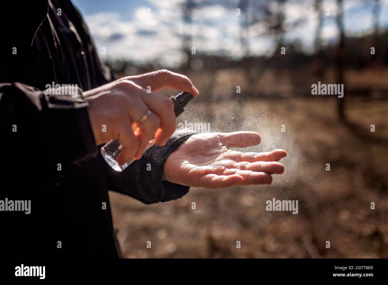 Prevent splash hi-res stock photography and images - Alamy