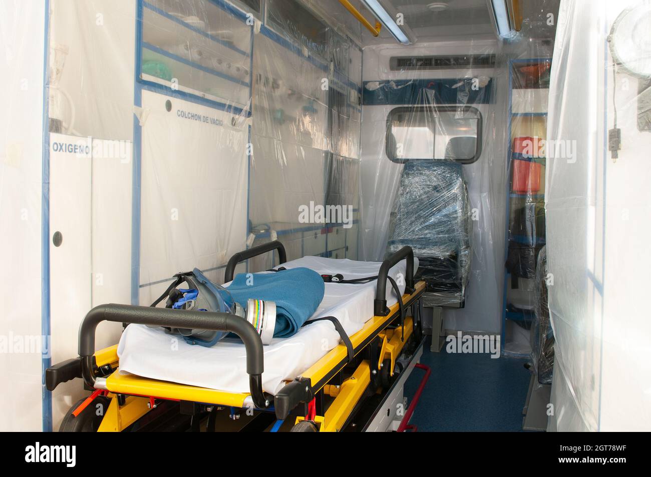 Confined to bed hi-res stock photography and images - Alamy