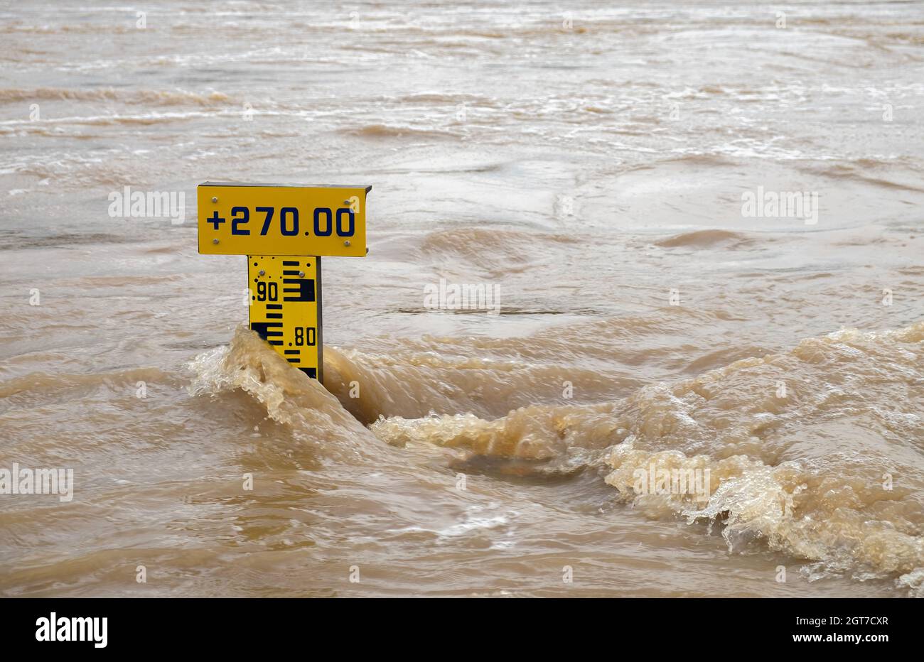 Flood gauge sign hi-res stock photography and images - Alamy