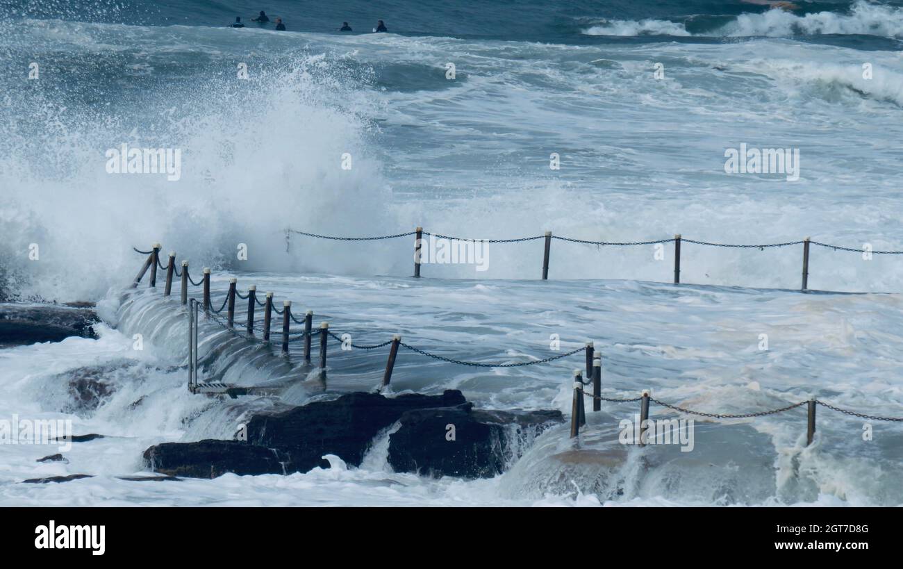 Tidal rock pools hi-res stock photography and images - Alamy