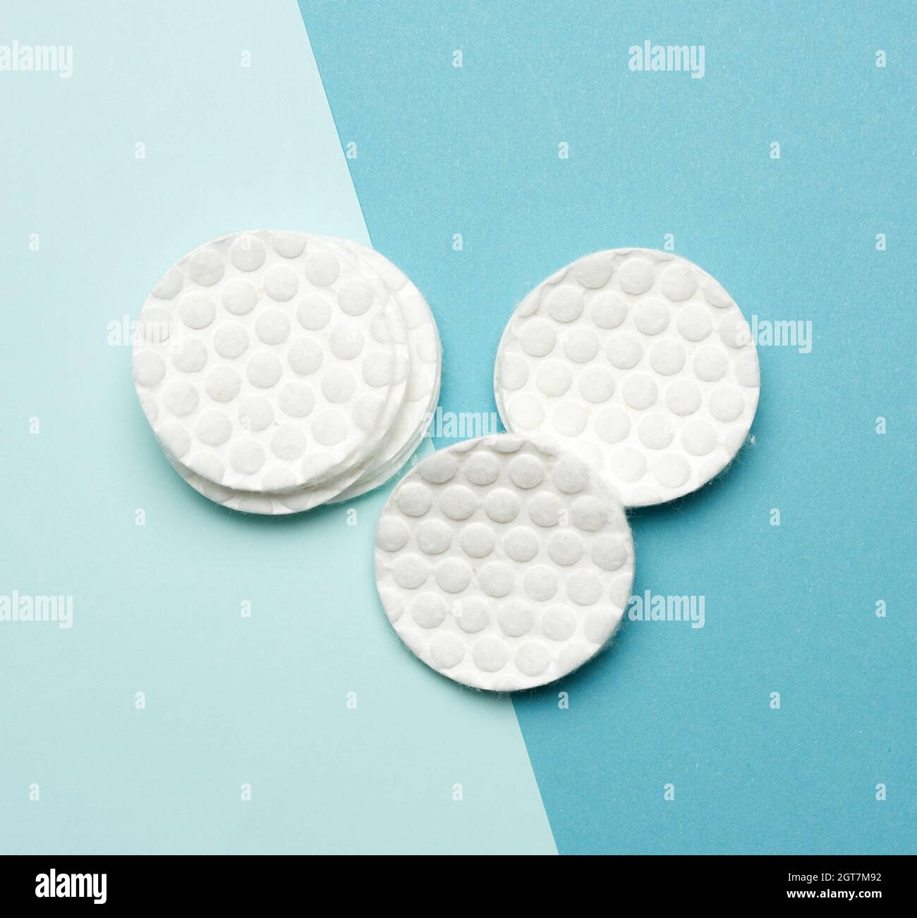 Round facial discs hi-res stock photography and images - Alamy