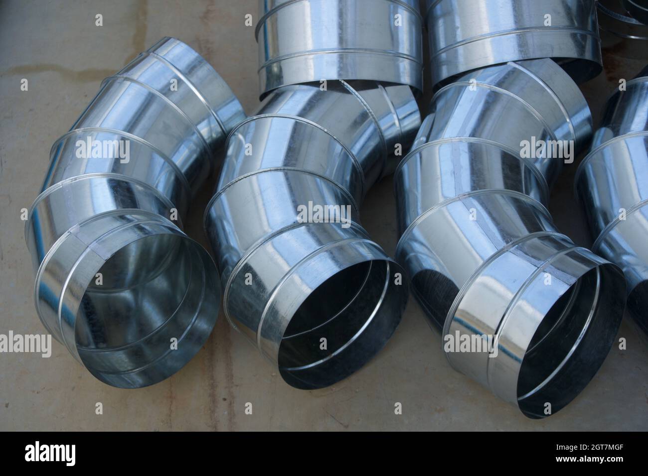 Hvac duct elbow hi-res stock photography and images - Alamy