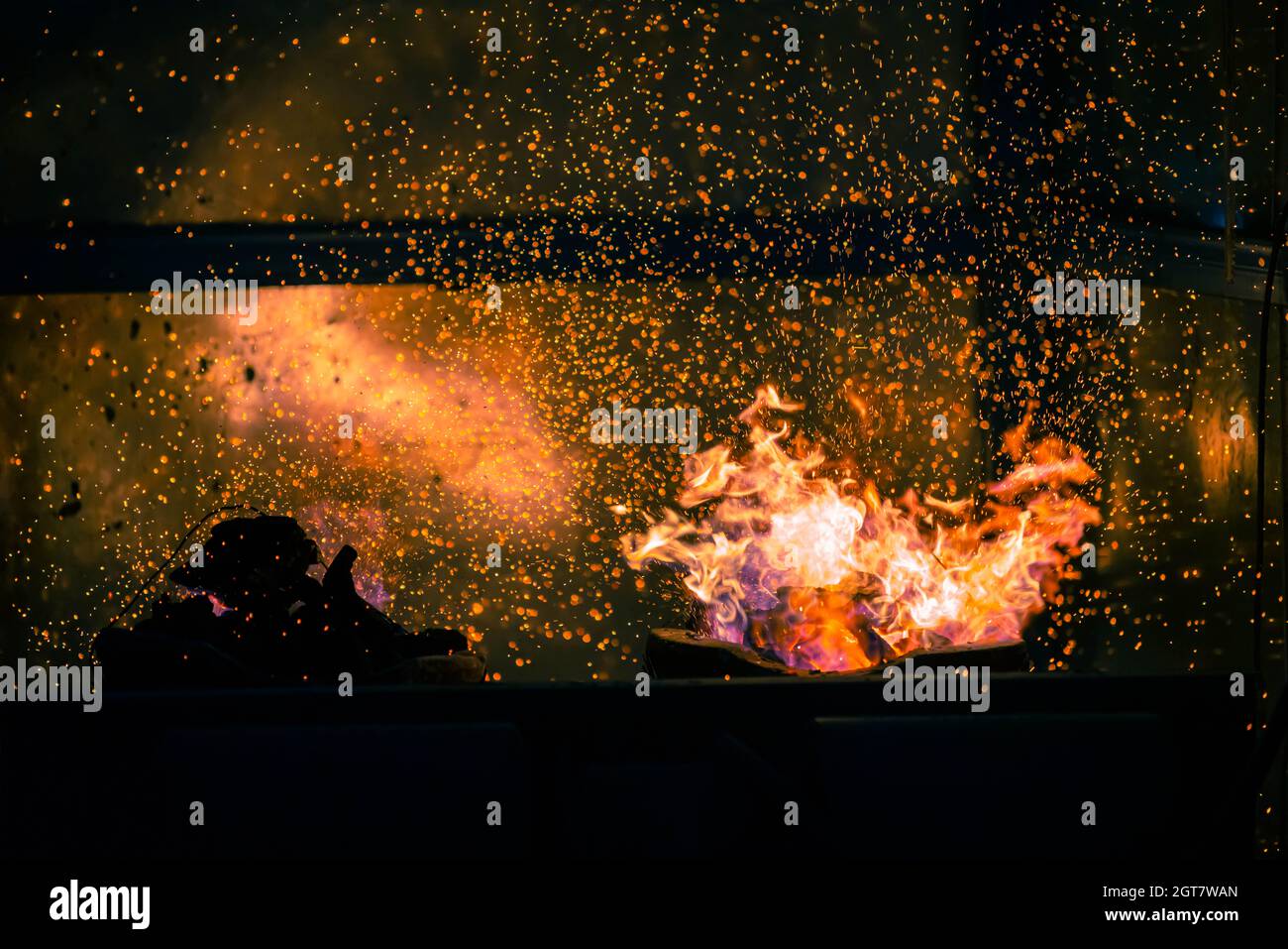 Exploding fire hi-res stock photography and images - Alamy