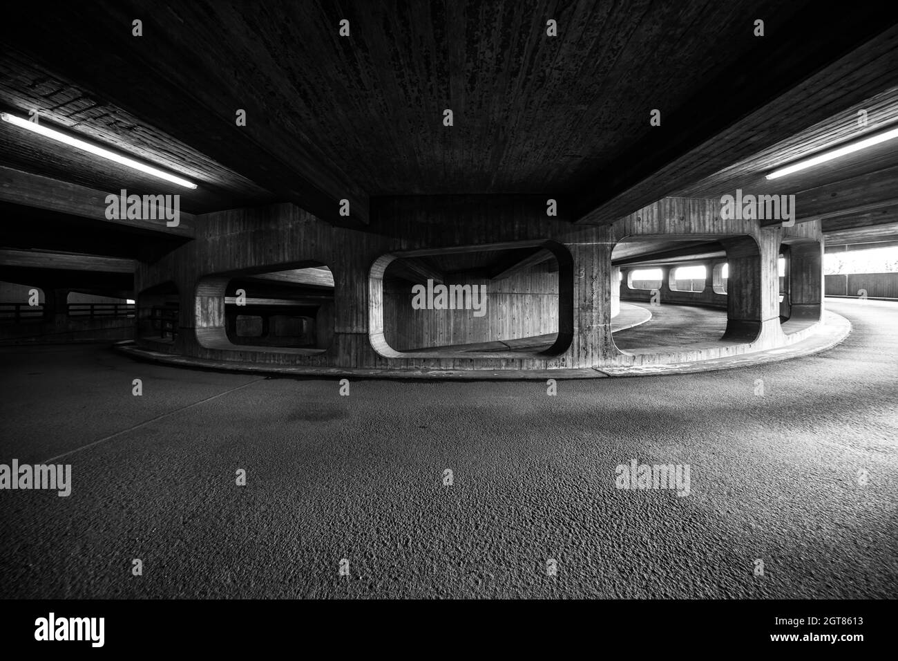 Modern brutalist architecture structure Black and White Stock Photos ...