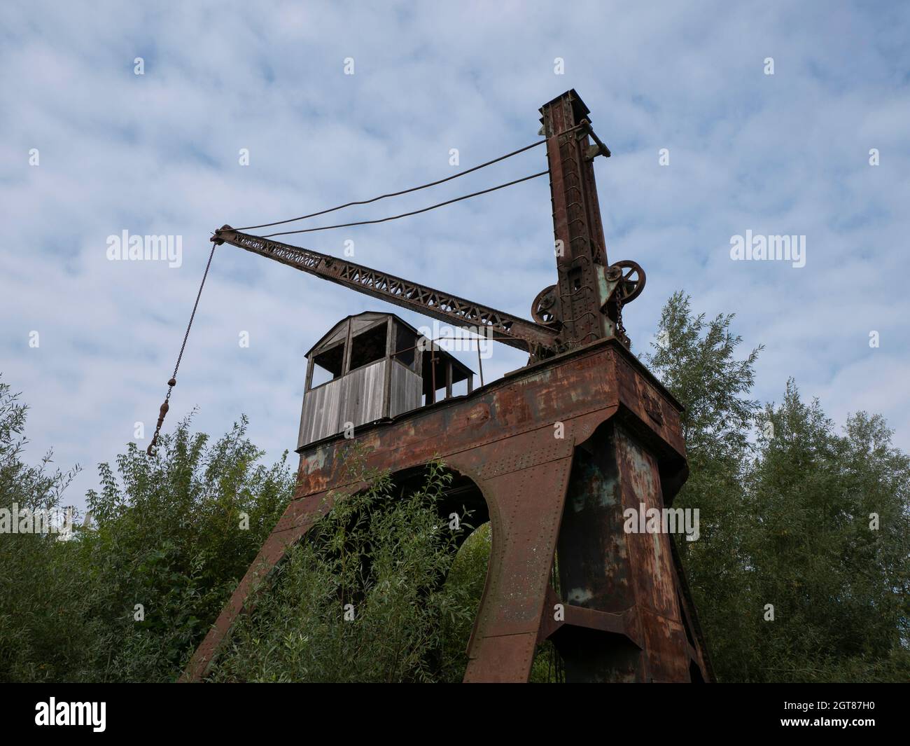 Old wooden crane hi-res stock photography and images - Alamy