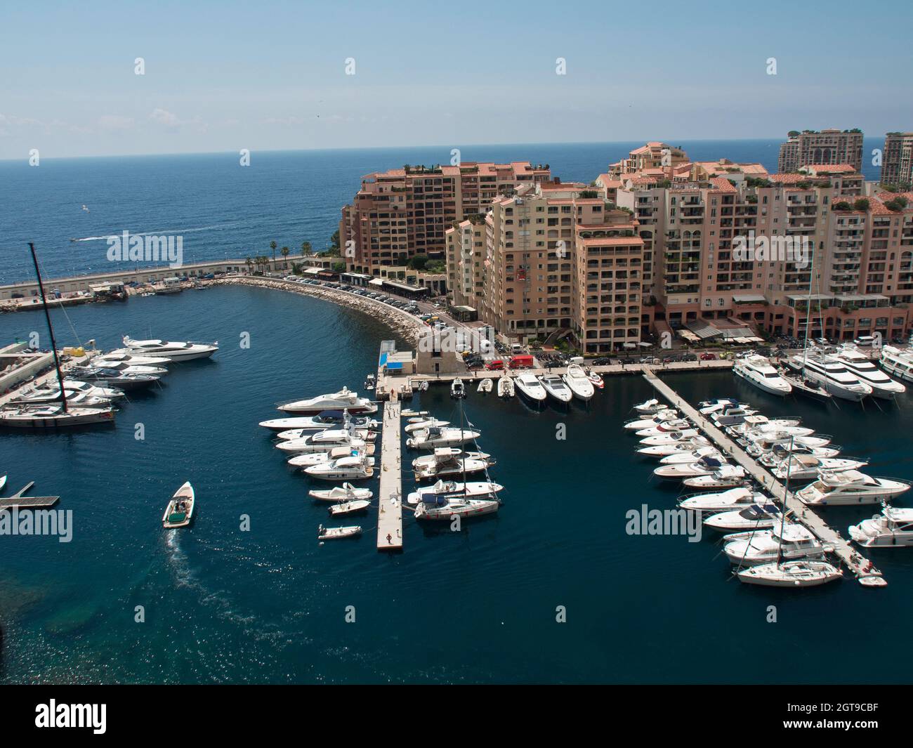 Ship and castle monaco hi-res stock photography and images - Alamy