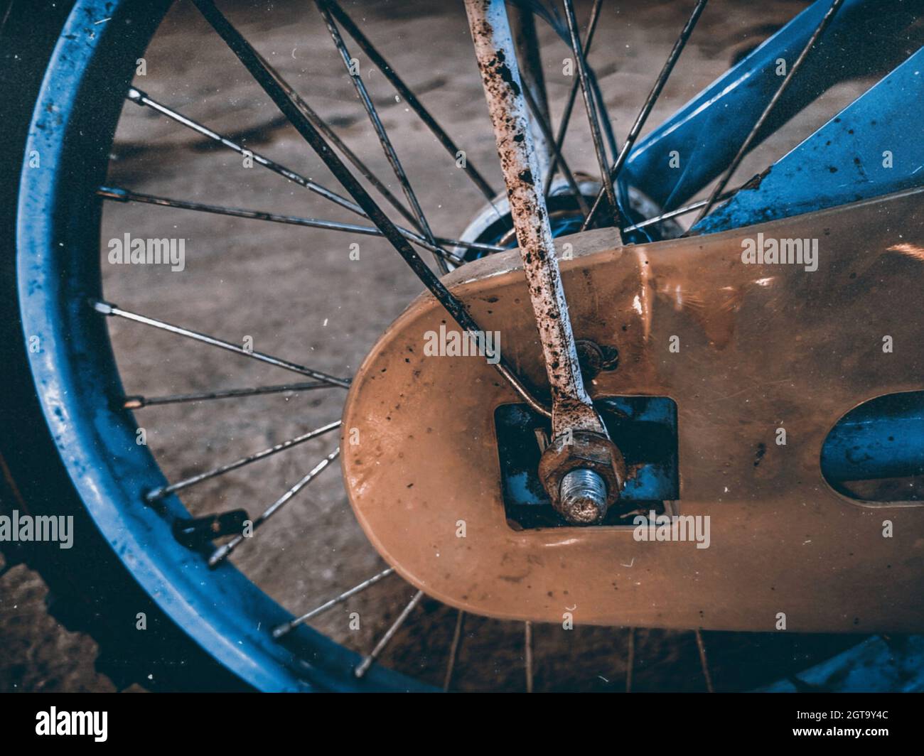 Rusty trellis hi-res stock photography and images - Alamy