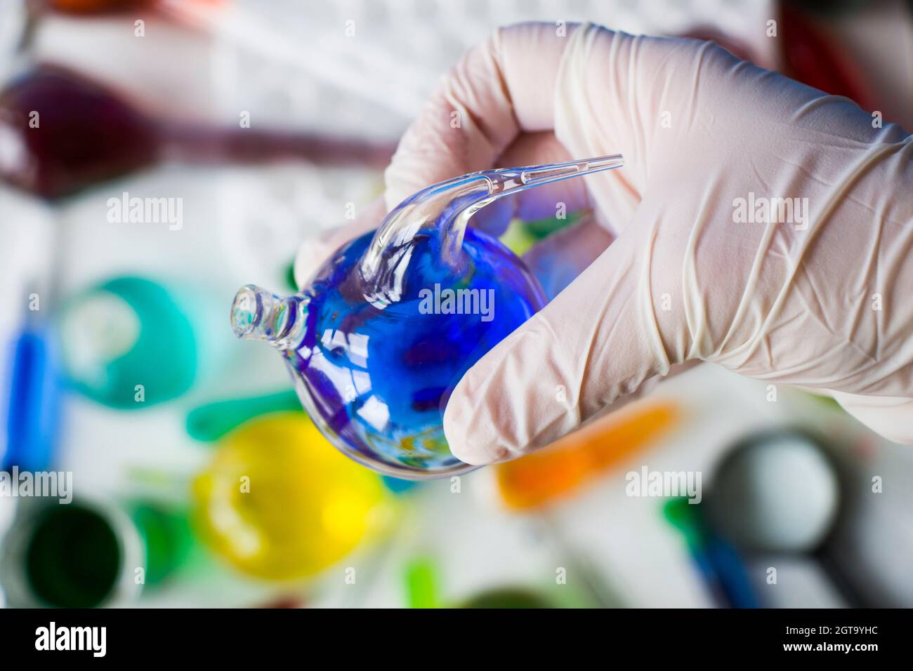 Chemical instruments hi-res stock photography and images - Alamy