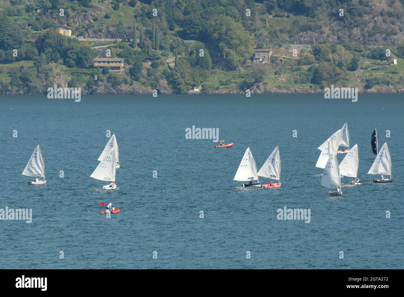 Boating on lake como hi-res stock photography and images - Alamy