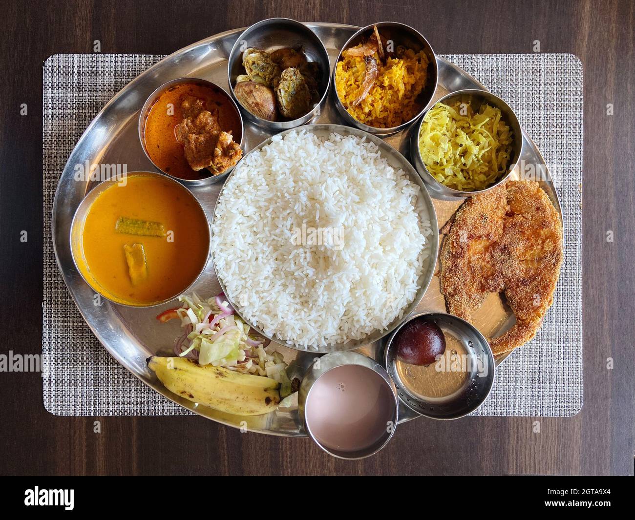 Kingfish curry hi-res stock photography and images - Alamy