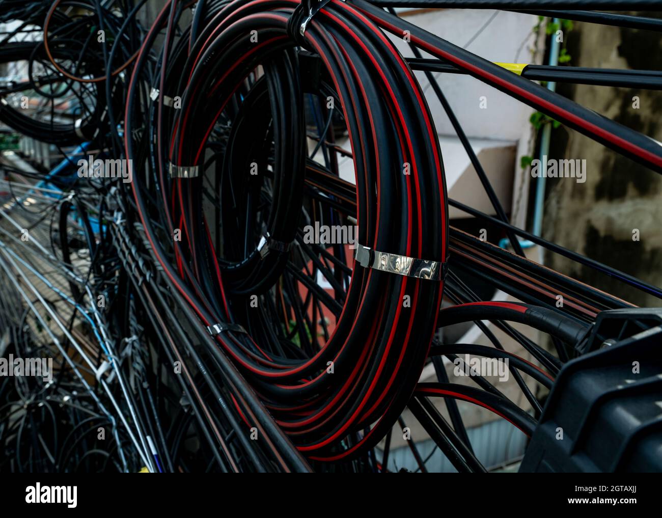 Close up wires on circuit hi-res stock photography and images - Alamy