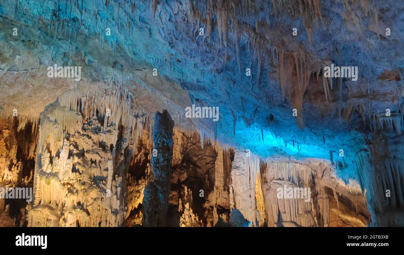 Natural view of rock formation inside a cave Stock Photo - Alamy