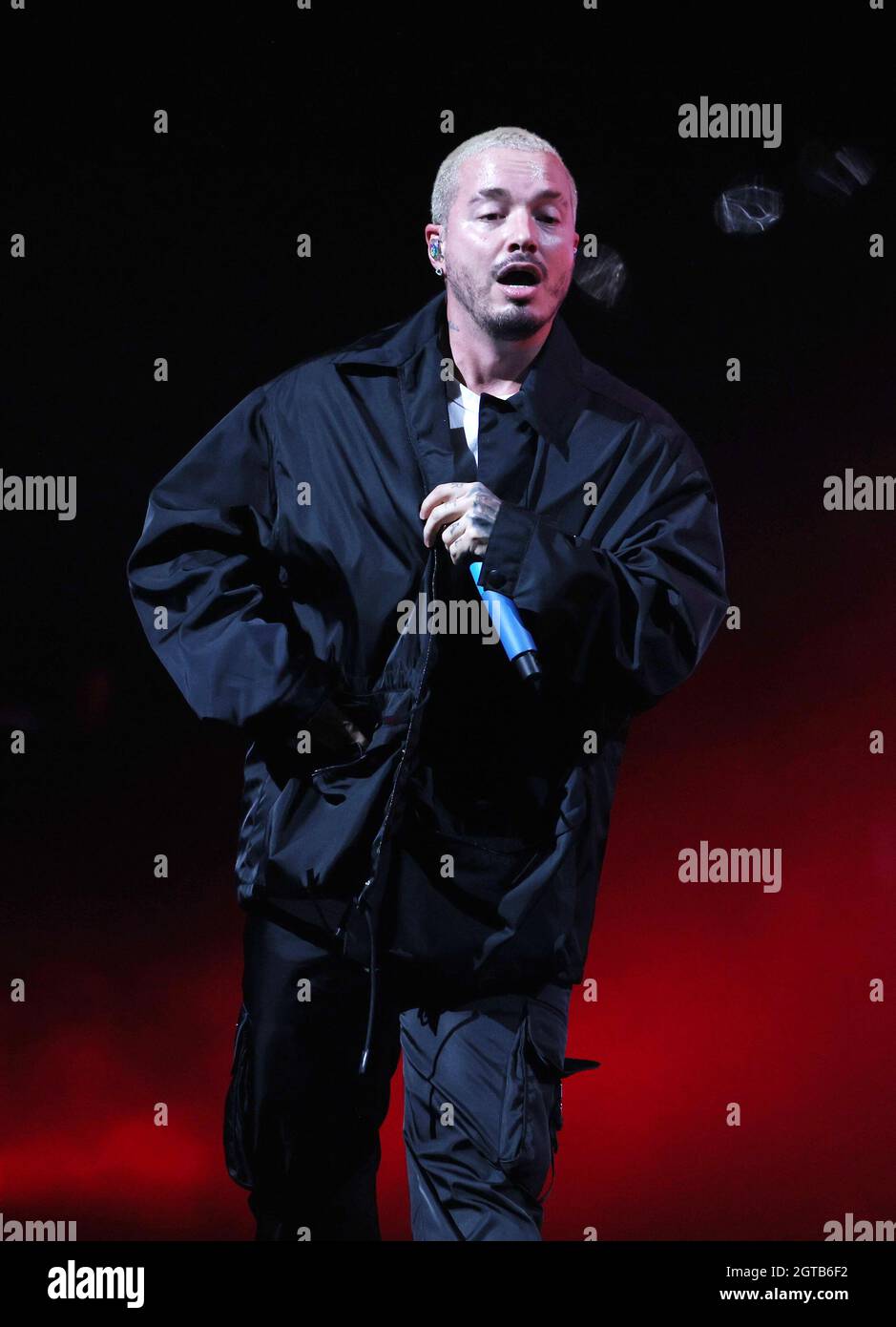 MIAMI, FL - OCTOBER 1: J Balvin performs during Uforia Mix Live 2021 at ...