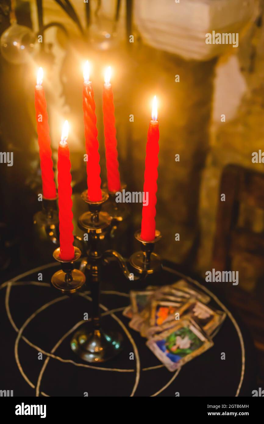 Dark mode hi-res stock photography and images - Alamy