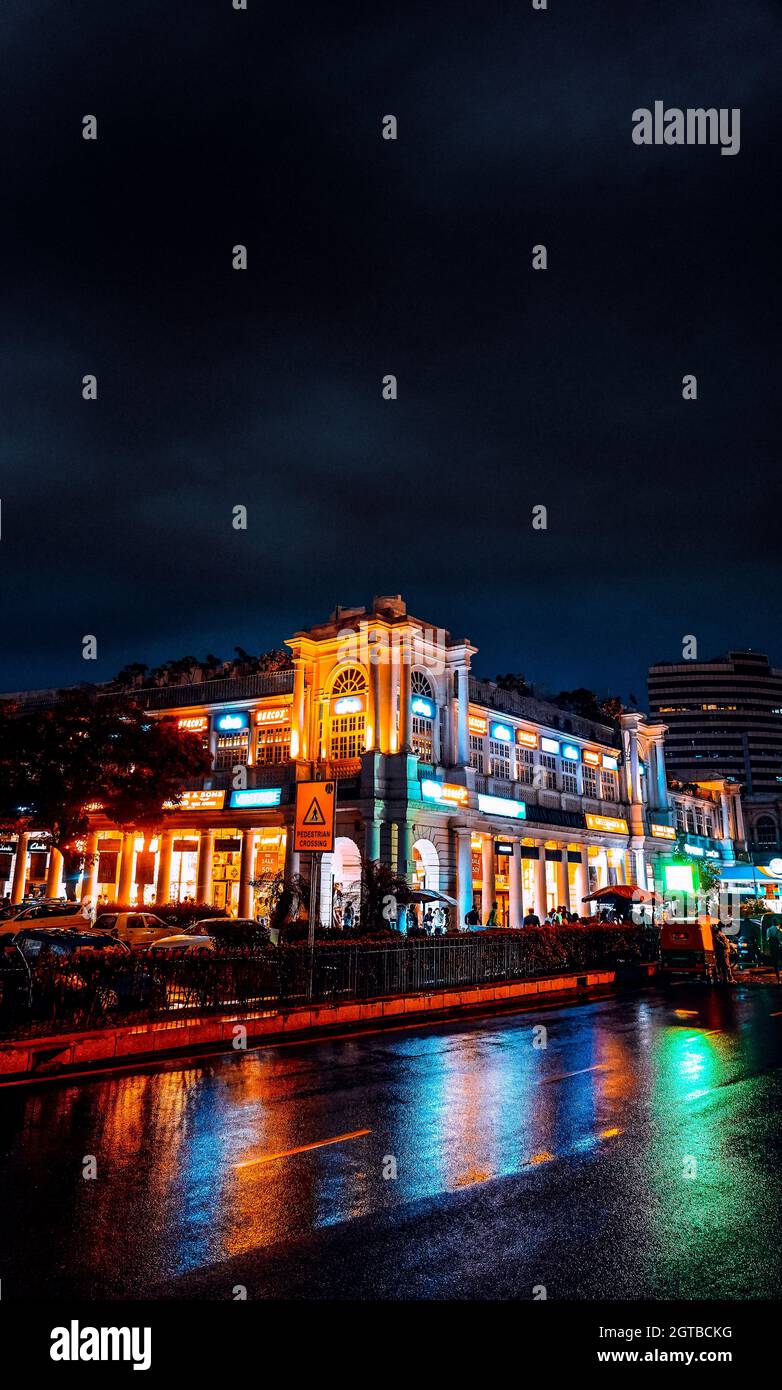 Delhi skyline night hi-res stock photography and images - Alamy