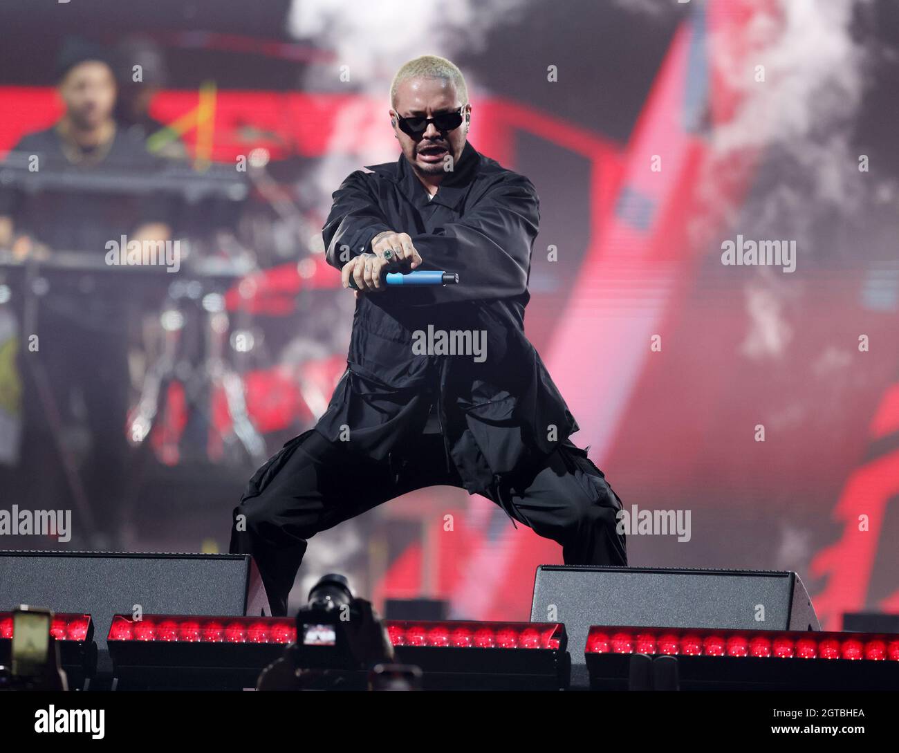 MIAMI, FL - OCTOBER 1: J Balvin performs during Uforia Mix Live 2021 at ...