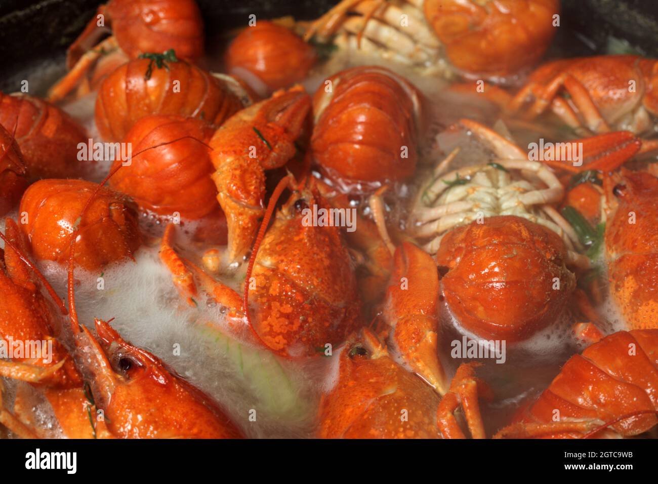 Crawfish boiling hi-res stock photography and images - Alamy