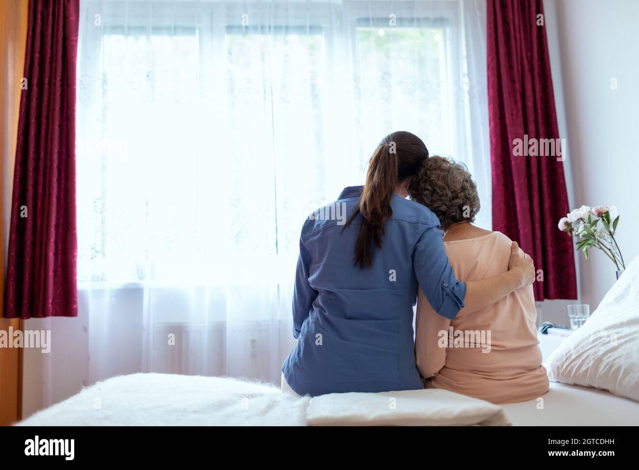 Patient on bed rear view hi-res stock photography and images - Alamy