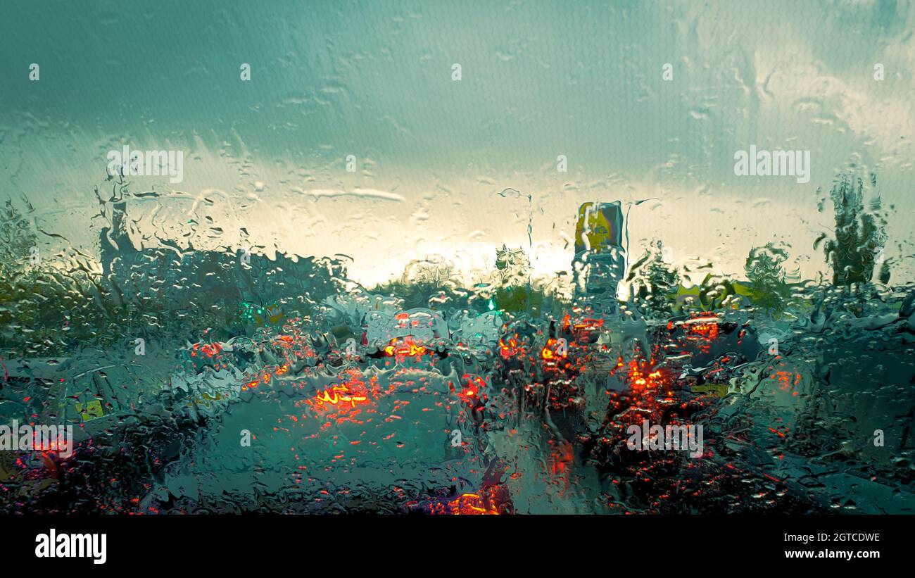 Rainy Day In Manchester Stock Photo Alamy rainy-day-in-manchester-stock-photo-alamy