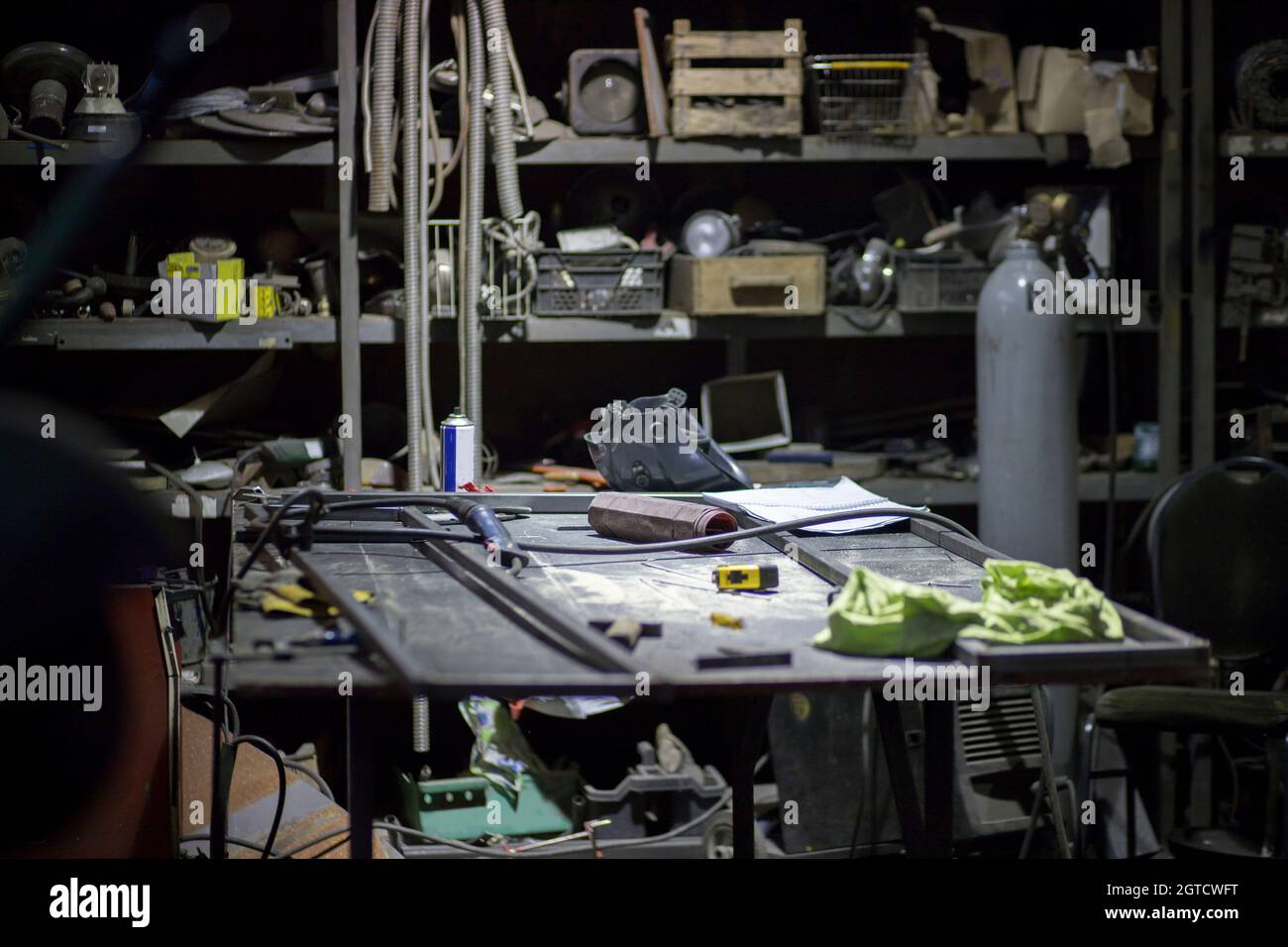 Home Garage Messy High Resolution Stock Photography and Images - Alamy