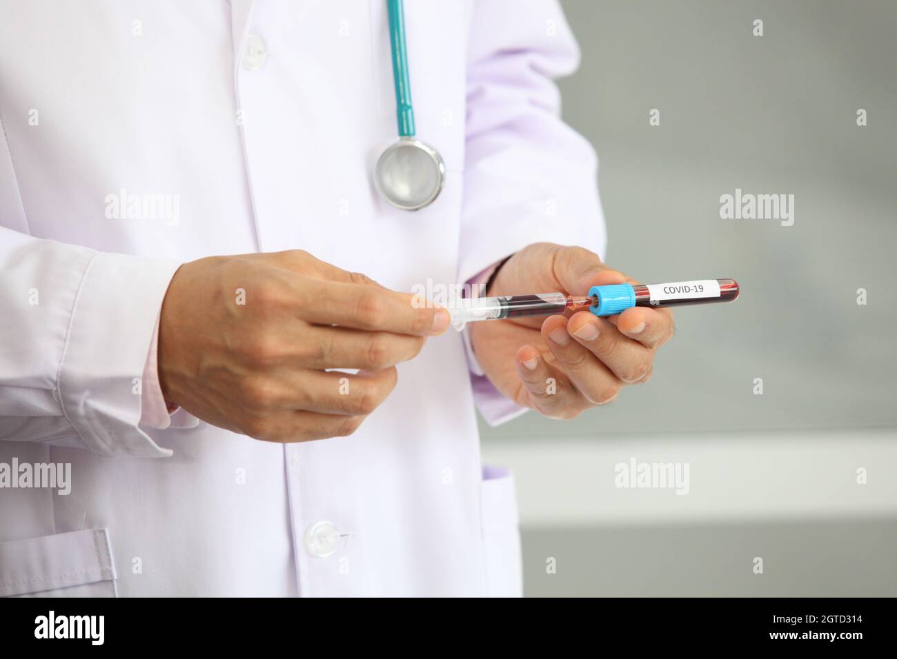 Human blood sample hi-res stock photography and images - Alamy