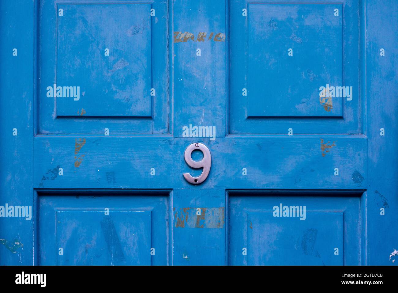 Number 9 front door hi-res stock photography and images - Alamy