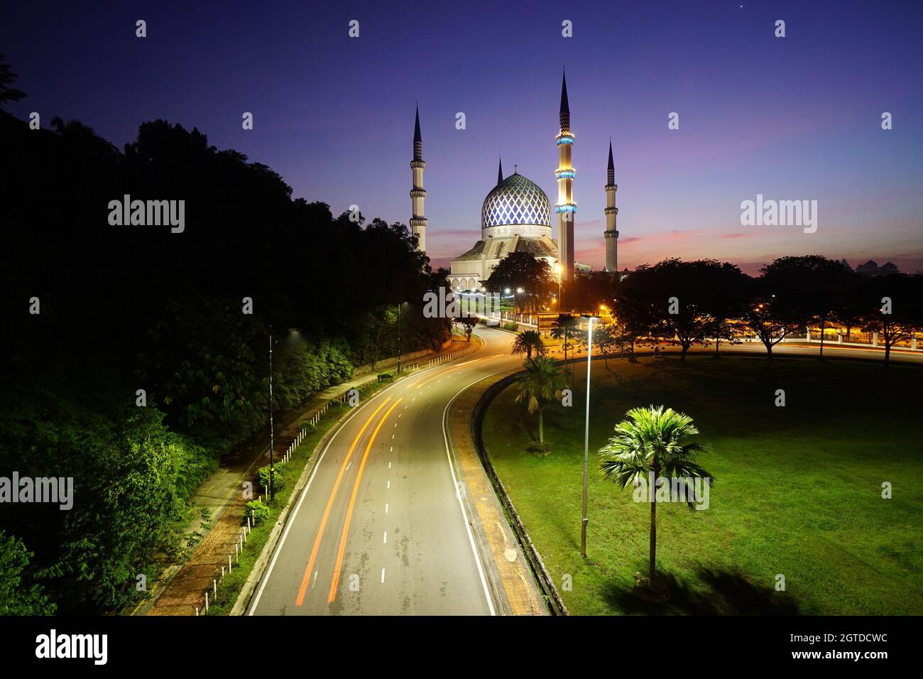 Mosque cctv hi-res stock photography and images - Alamy