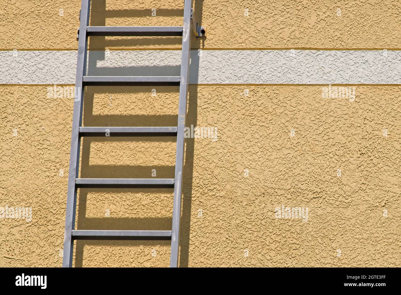Ladder fire side view hi-res stock photography and images - Alamy