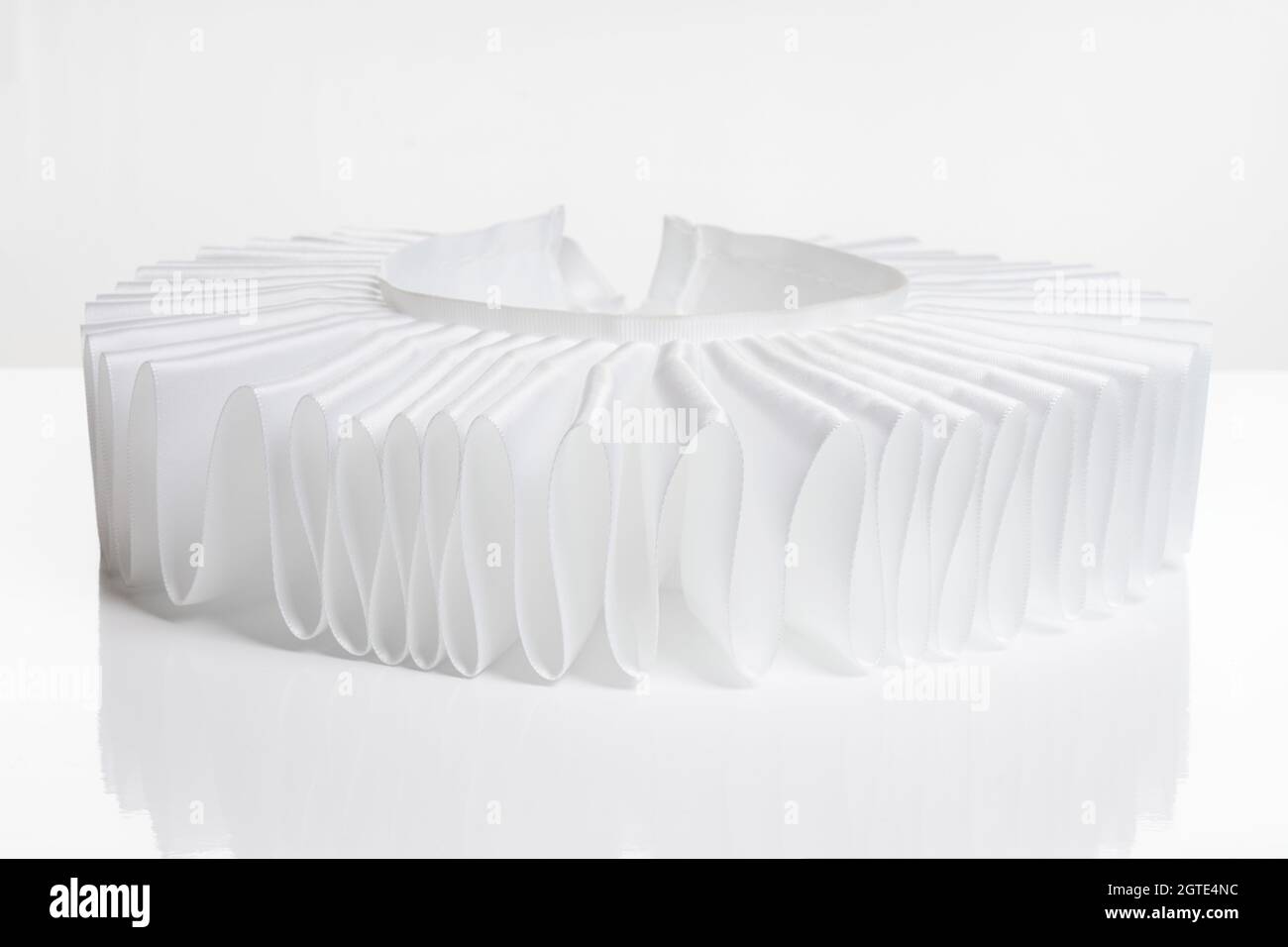 With ruff clothing hi-res stock photography and images - Alamy