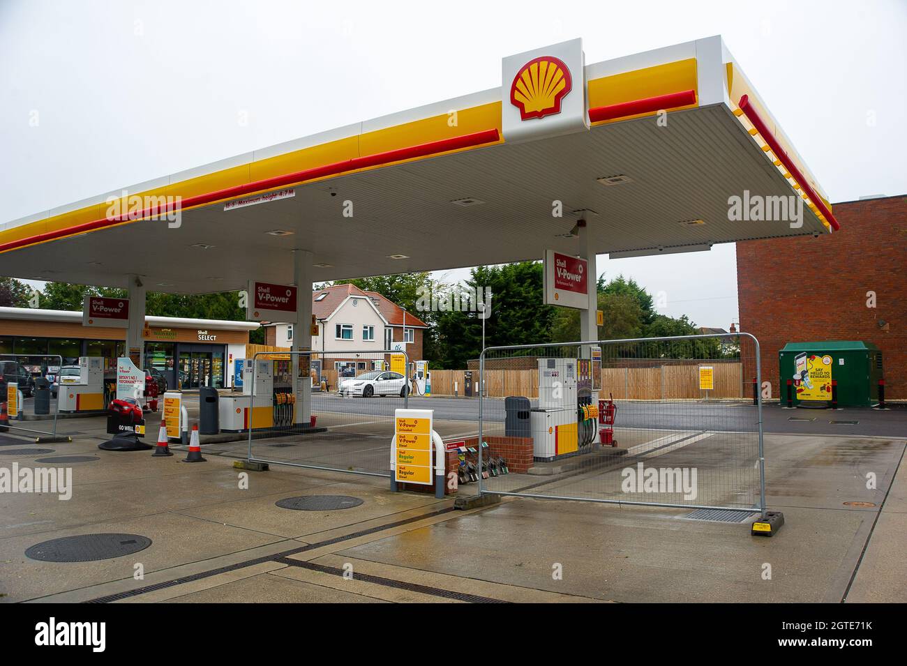 Empty electric vehicle car charging points hi-res stock photography and ...
