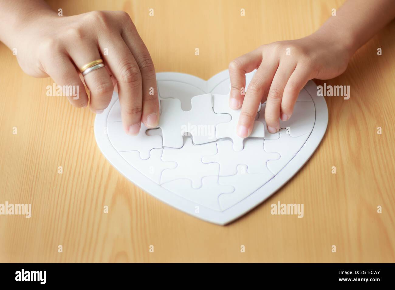 Human heart jigsaw puzzle pieces hi-res stock photography and images ...
