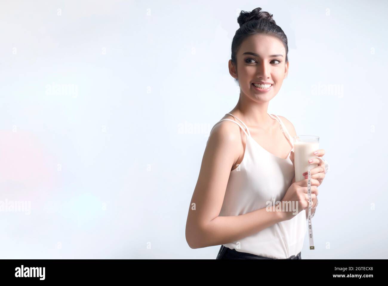 Body milk studio woman hi-res stock photography and images - Alamy