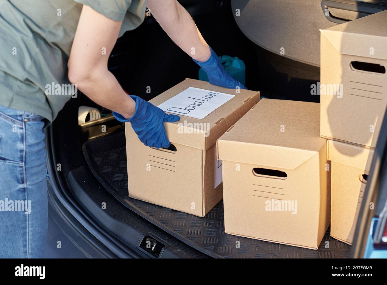 Car donation charity hi-res stock photography and images - Alamy
