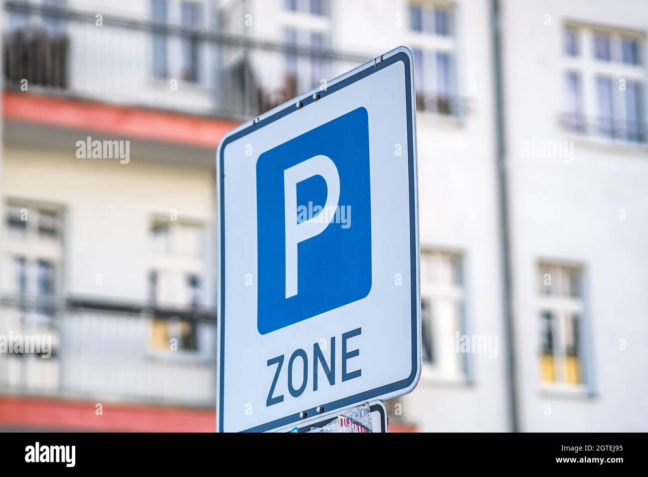 Disabled parking sign germany hi-res stock photography and images - Alamy