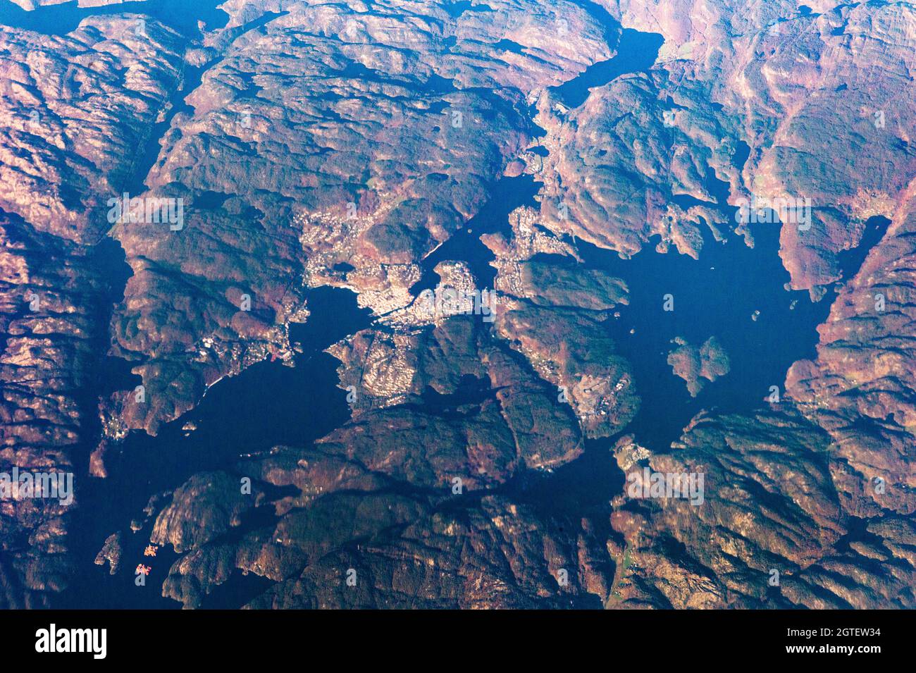 Ariel snow mountain view hi-res stock photography and images - Alamy