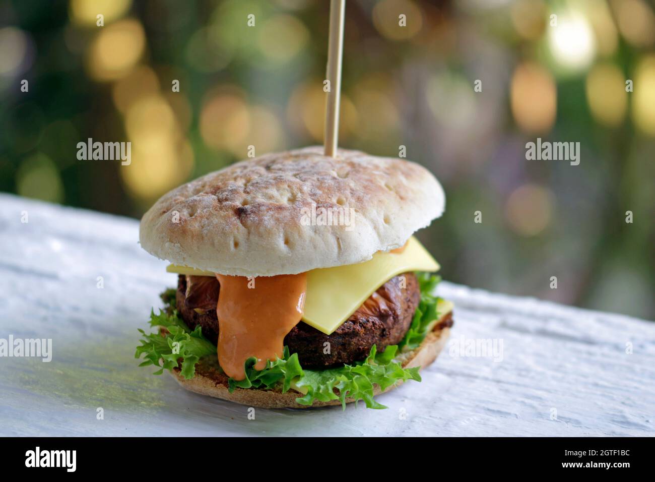 Mealworm burger hi-res stock photography and images - Alamy