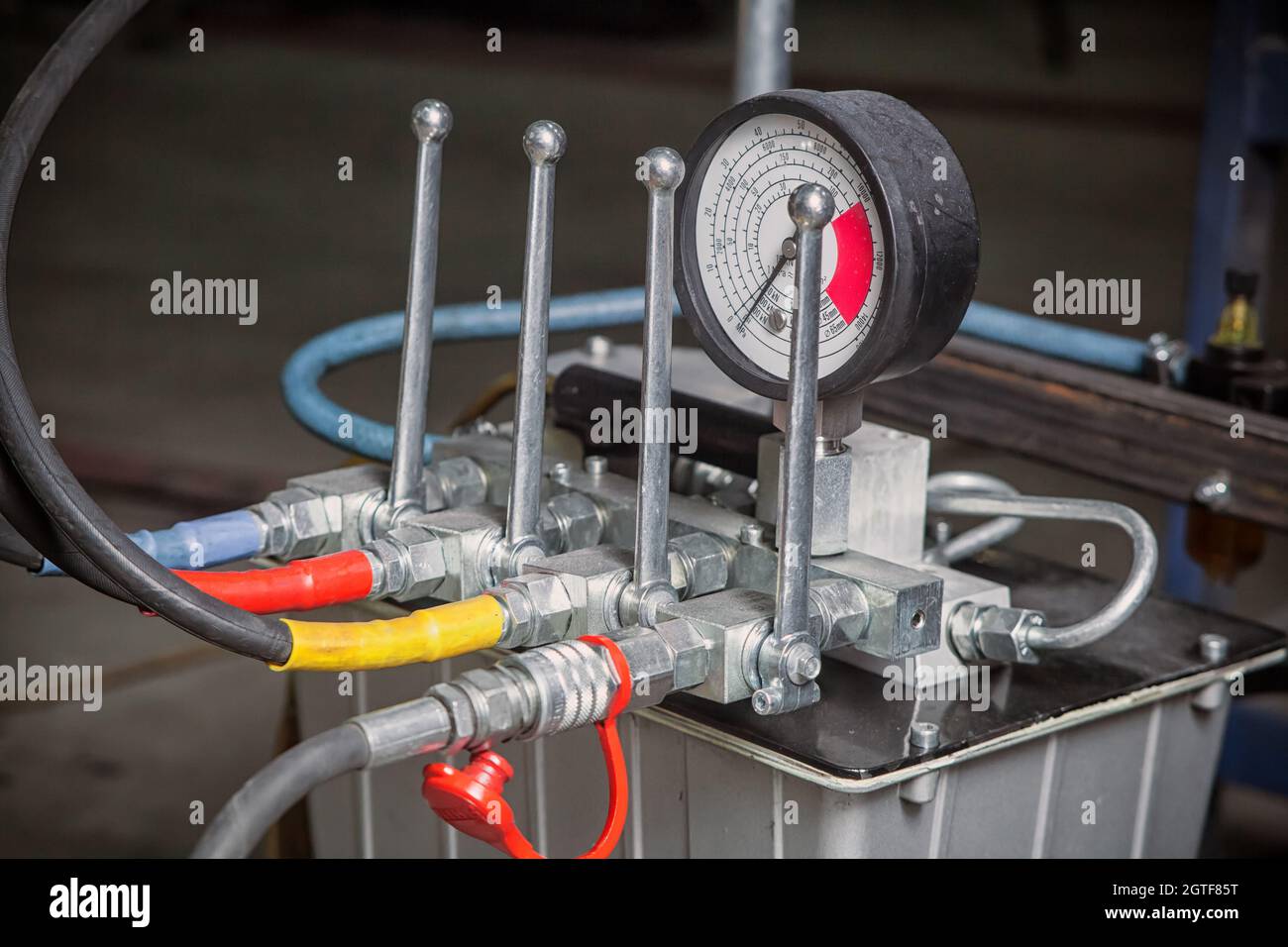 Hydraulics hydraulic engineering hi-res stock photography and images ...