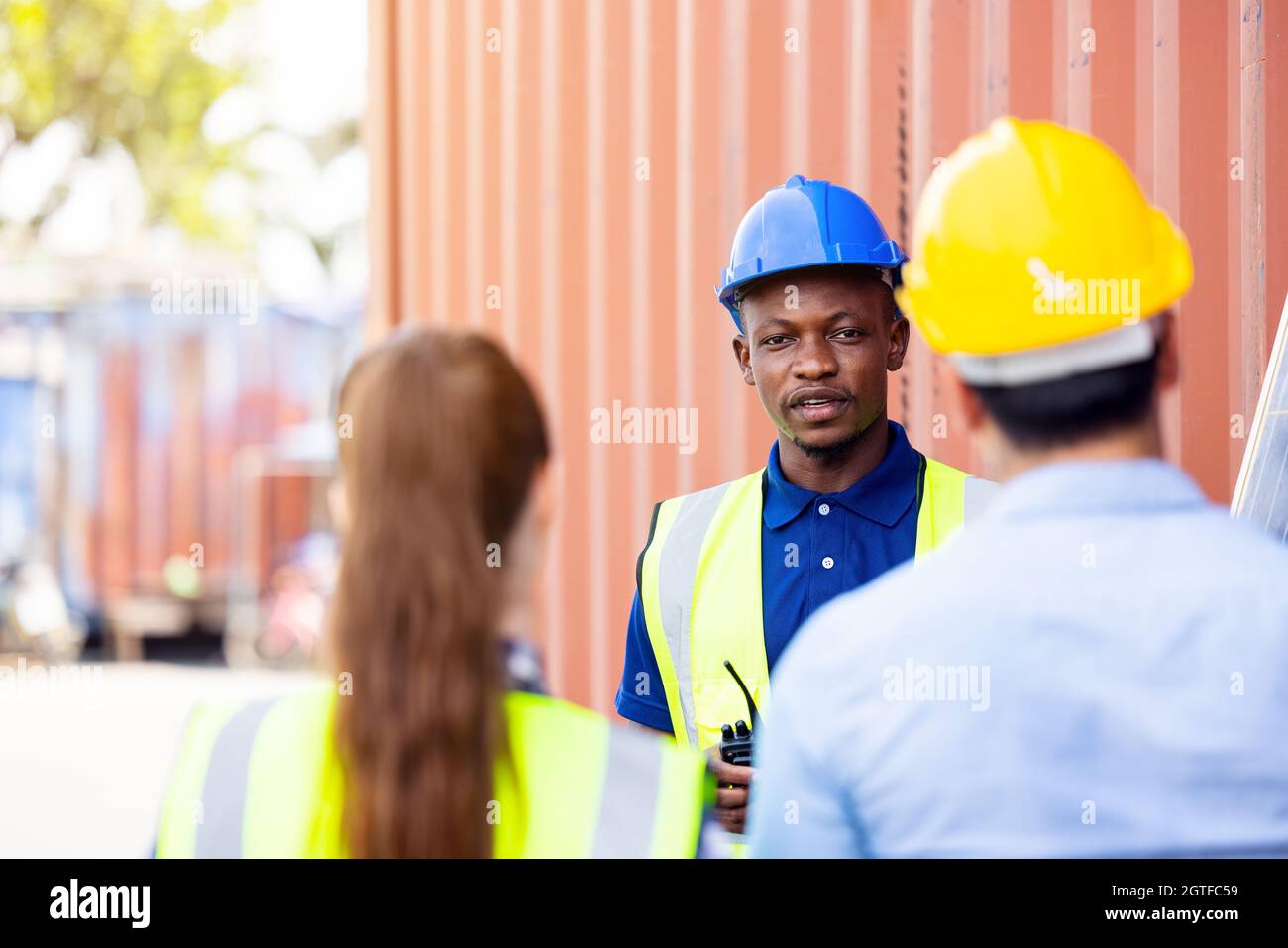 Solar panel engineer black hi-res stock photography and images - Alamy