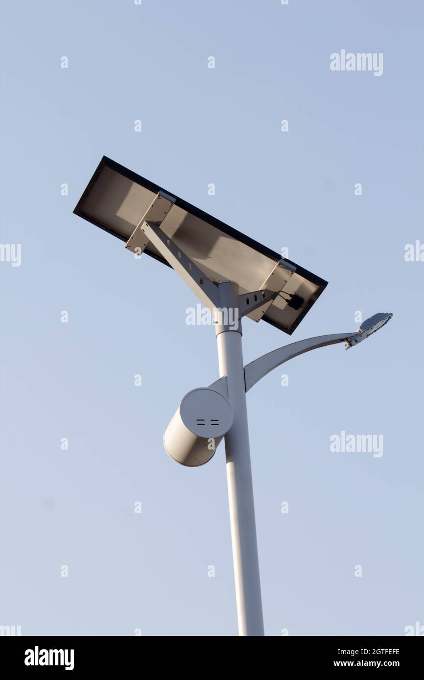 Solar powered street light hi-res stock photography and images - Alamy
