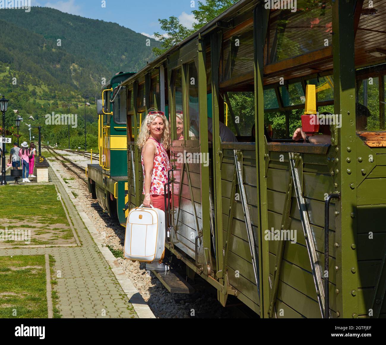 Vintage railroad cart hi-res stock photography and images - Alamy