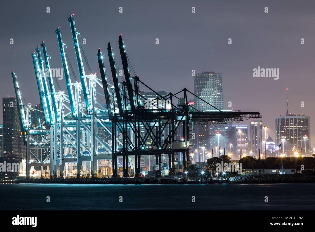 Shipping container on beach hi-res stock photography and images - Alamy