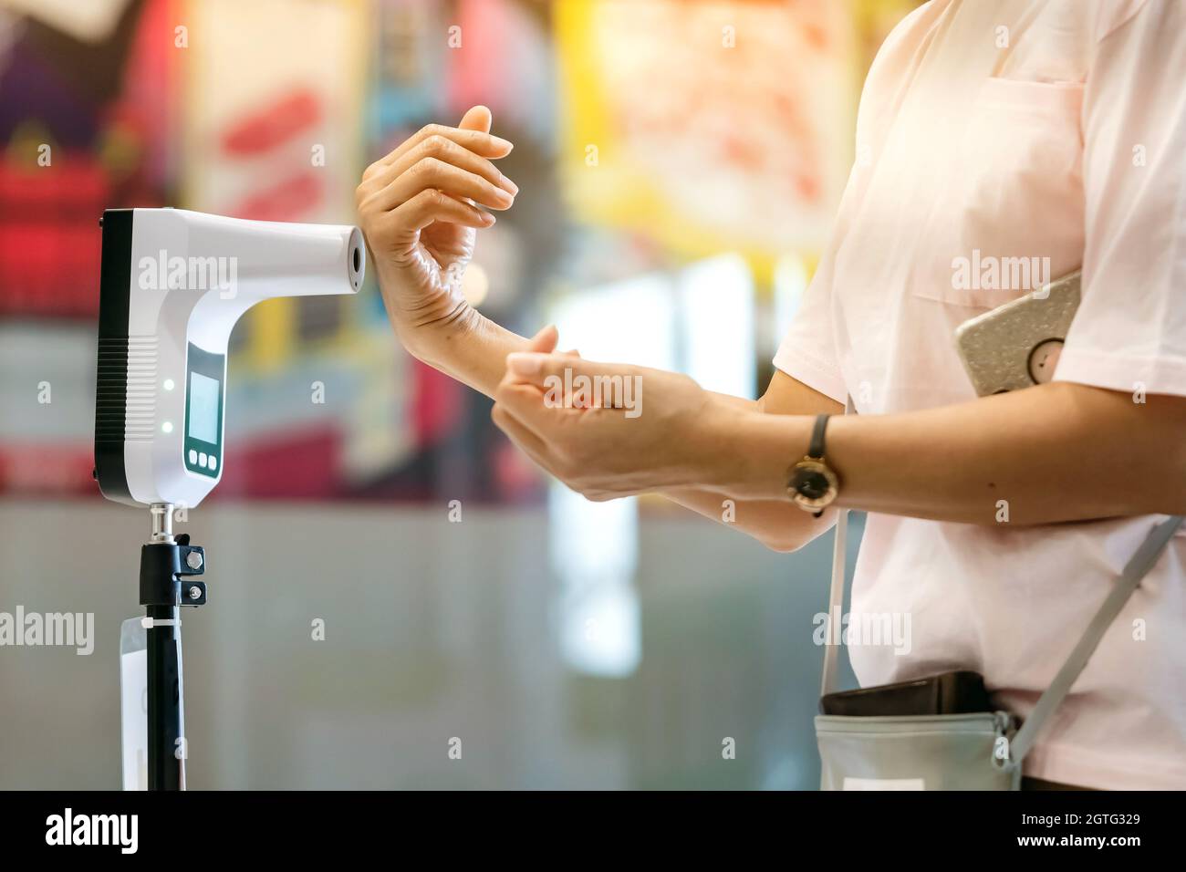 Normal body temperature hi-res stock photography and images - Alamy