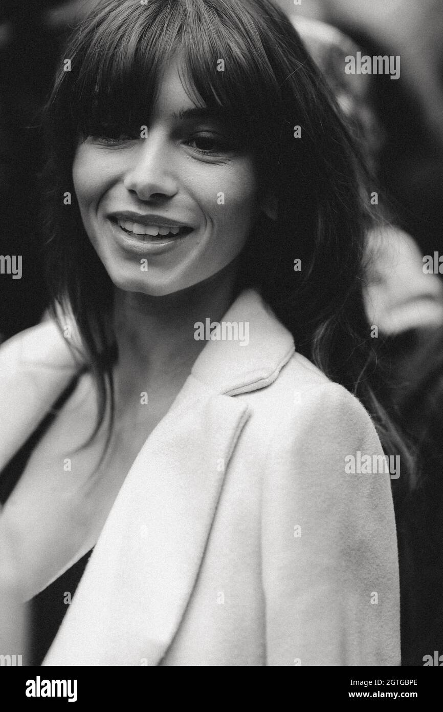 Paris, France. 01st Oct, 2021. Street style, Mimi Keene arriving at ...